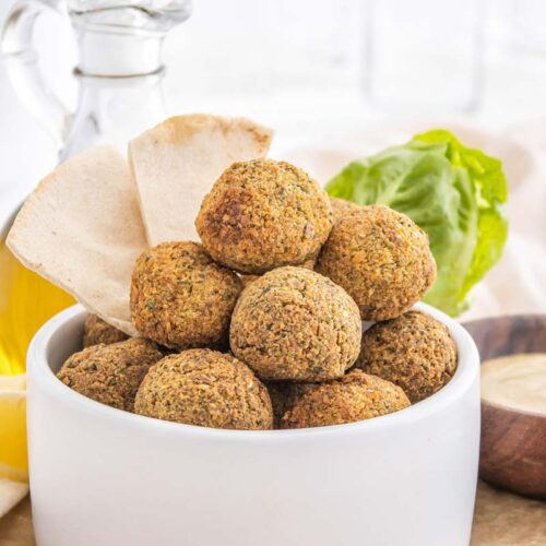 The Crispiest Vegan Air Fryer Onion Rings (Better Than Using Eggs ...