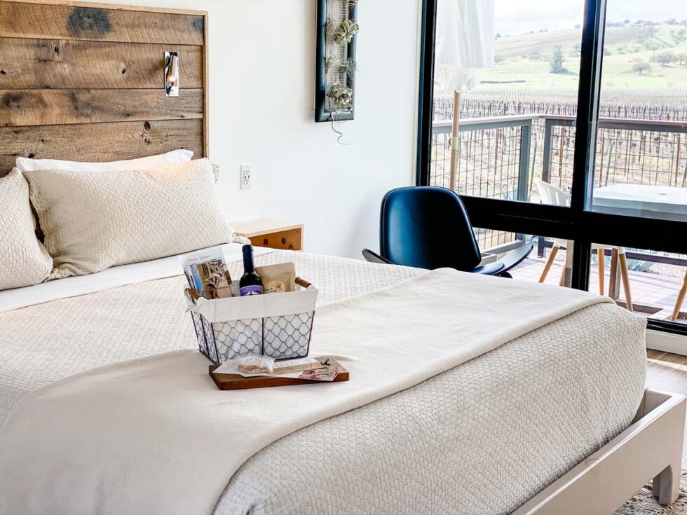 The Geneseo Inn At Cass Winery Is Like A Luxurious Summer Camp For Wine ...